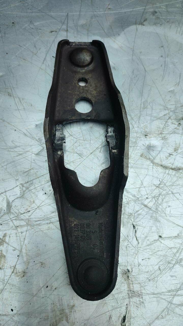 Вилка сцепления Volkswagen Caddy 3 (2004 - 2010) 02T141719B