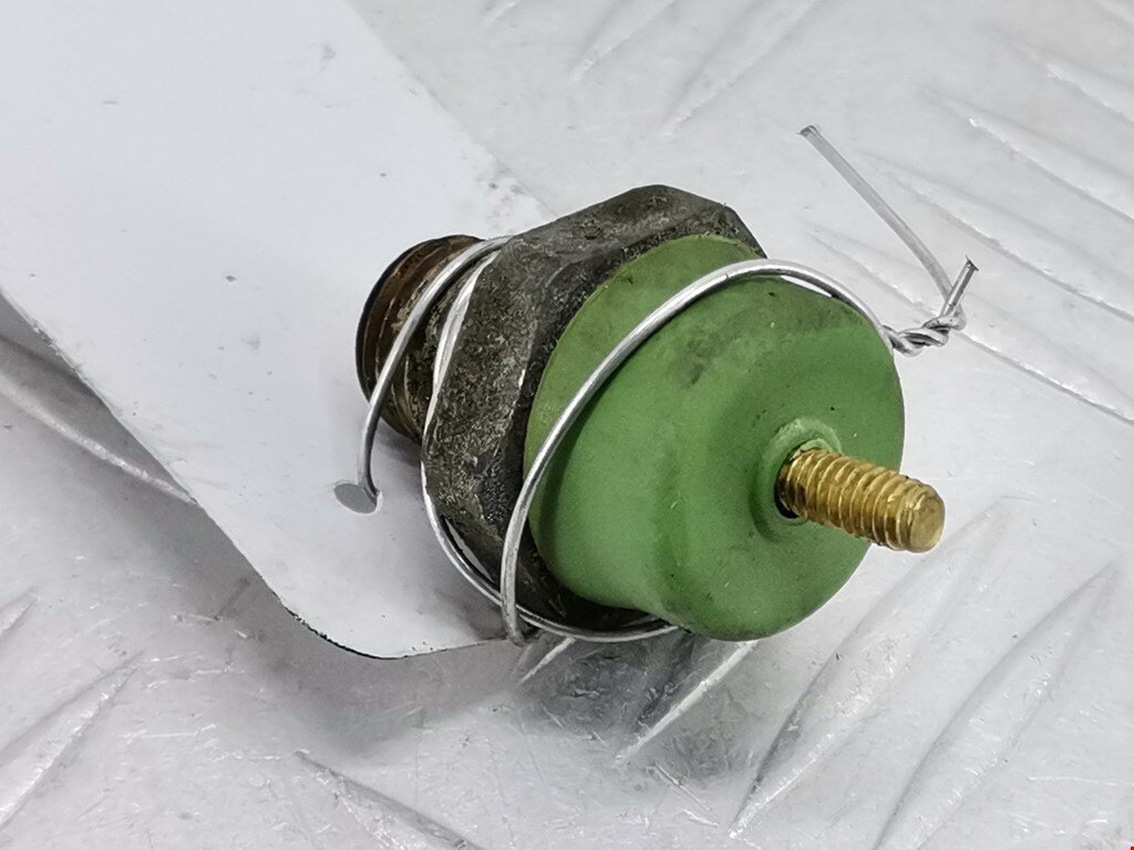 Датчик давления масла Ford Focus 1 98FB9278AA арт. 1612937