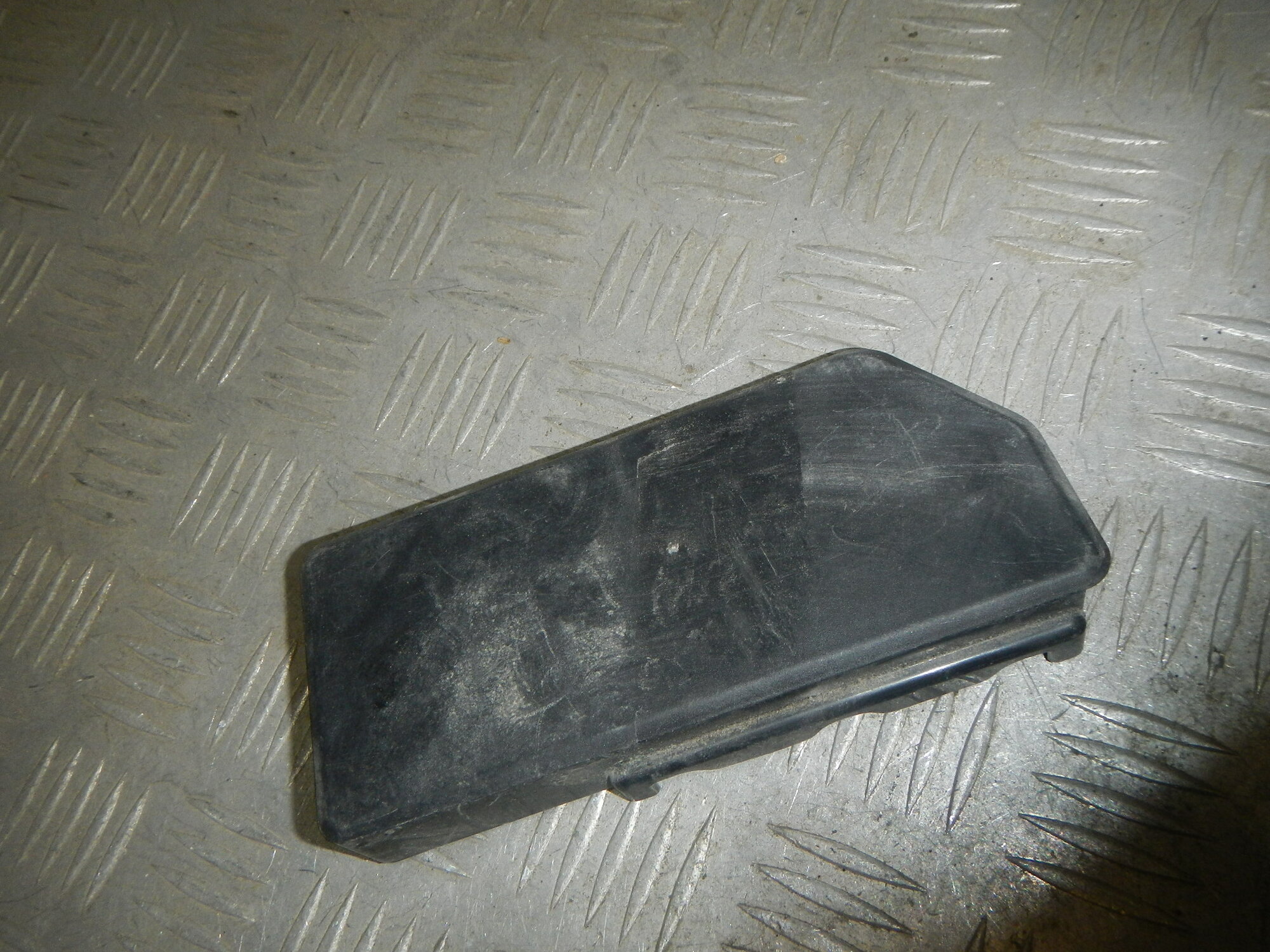 Б/У Накладка (кузов внутри), Nissan (Ниссан)-X-TRAIL (T30) (01-06) NISSAN X-TRAIL (T30) (01-06) левая Царапины. 521237 NI...