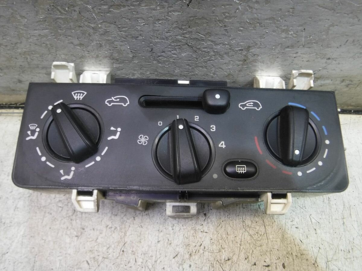 Блок управления отопителем Citroen C2 I (2003—2009) F664477S