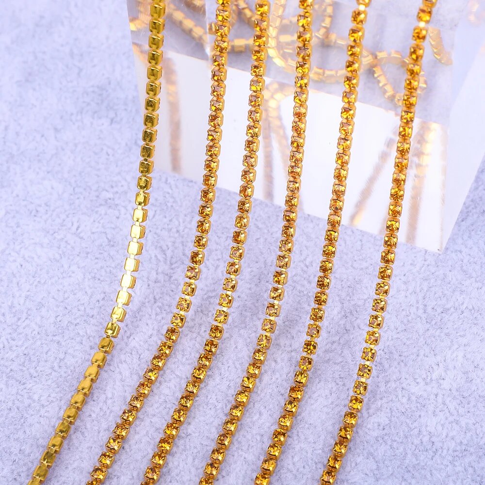 Хрустальные стразы Topaz, 1 ярд