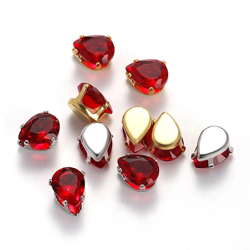 Натуральные цирконы 6x8 мм, 20 шт, форма капли Silver bottom, Красный, Red