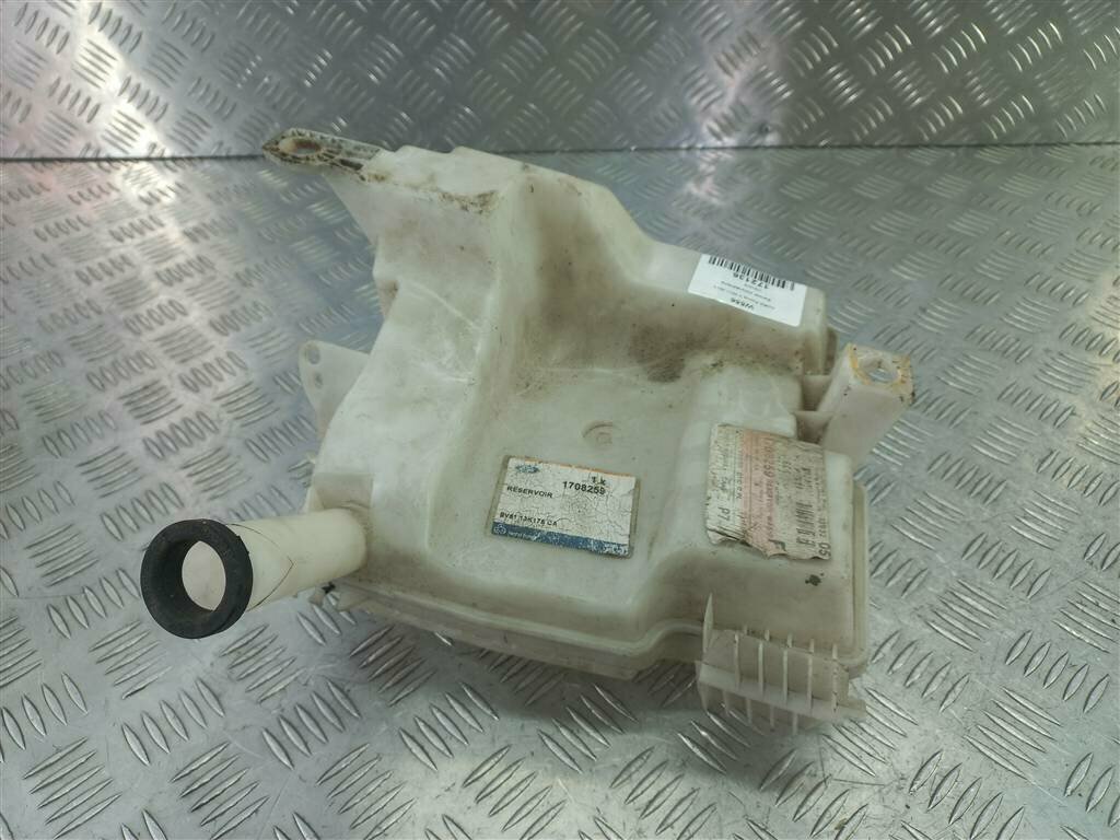 Бачок омывателя Б/У для FORD Focus III (2011—2015) 1791578