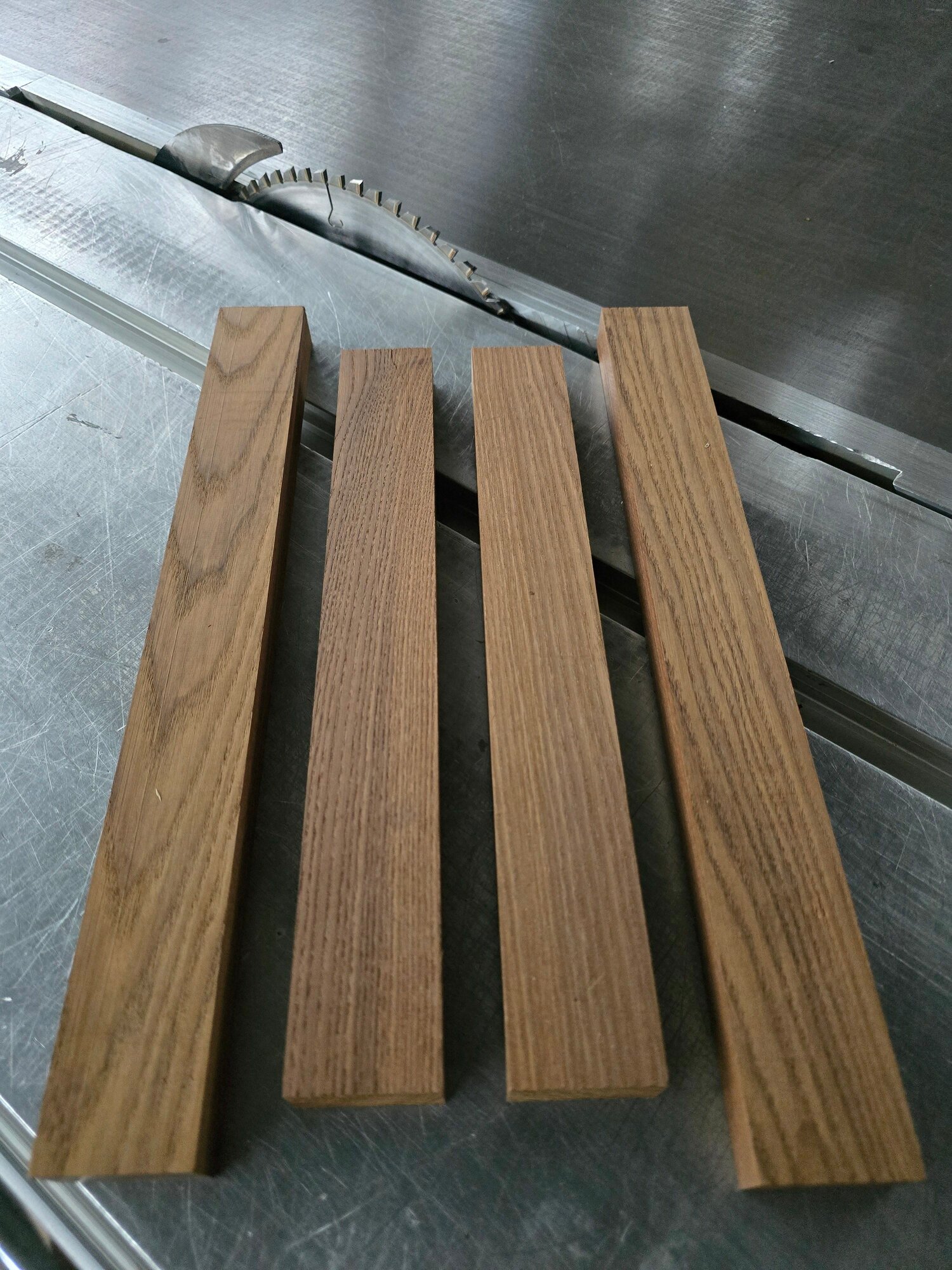 Рейка деревянная термоясень 20х40х500-2 штуки. Для хобби, творчества, поделок и интерьера.