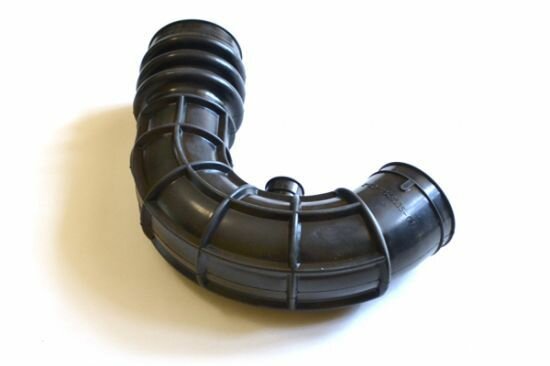 Патрубок воздушного фильтра ВАЗ 2170 Приора 16клап (резина) / Балаково