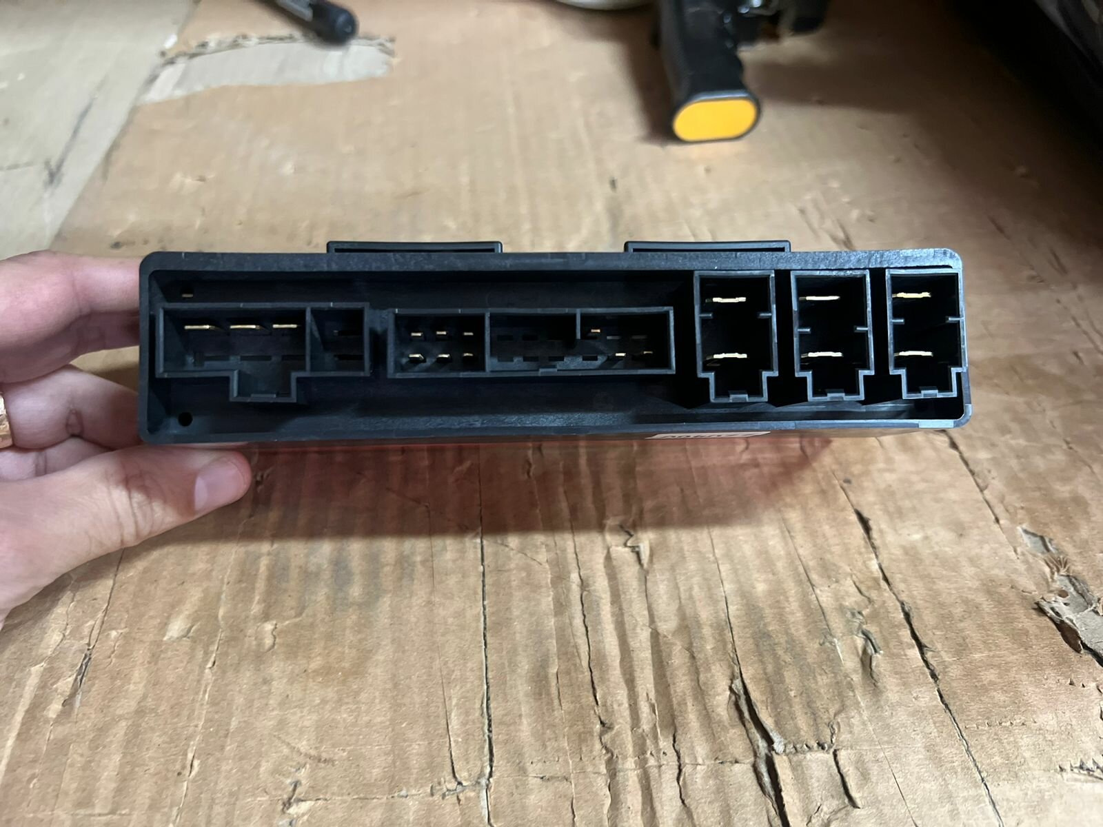 Блок предохранителей Nissan 24310FK101