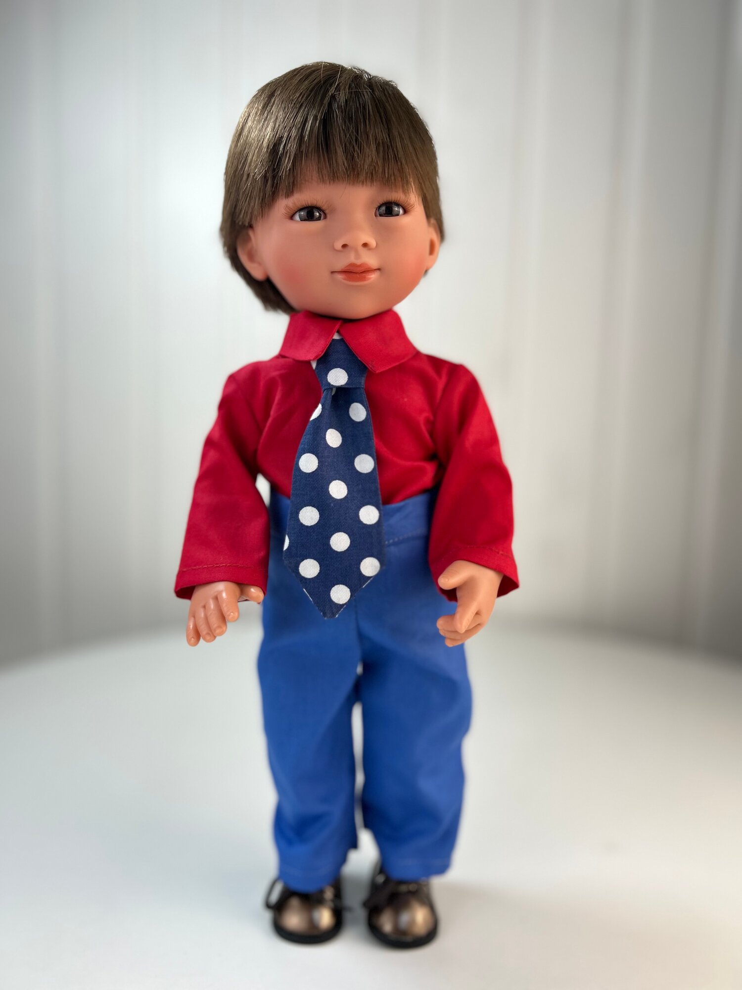 Кукла Carmen Gonzalez "Марко", брюнет, 34 см, арт. 22309K102