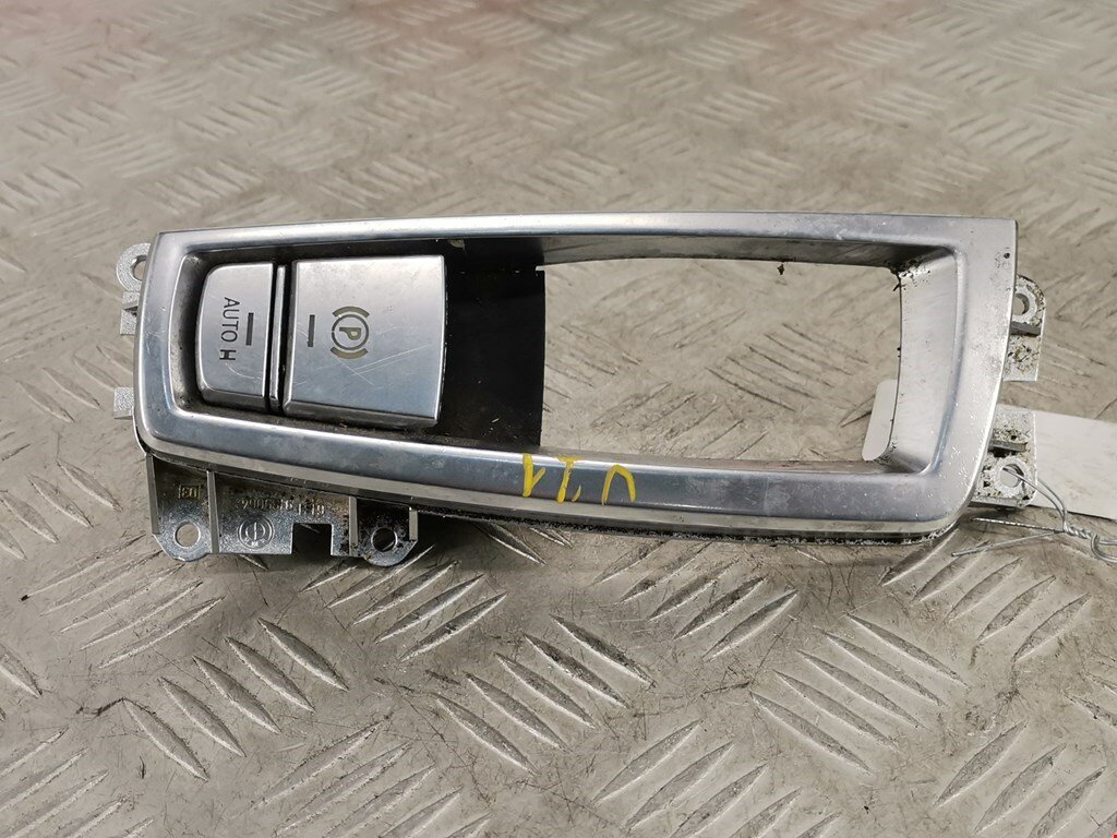 Кнопка ручного тормоза BMW 5-Series (F07/F10/F11/F18) 61316822518 арт. 1455308