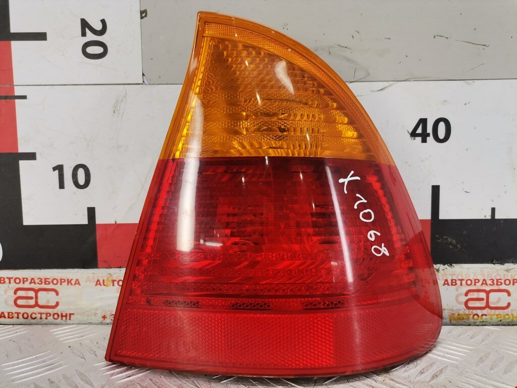 Фонарь задний правый BMW 3-Series (E46) 63218368758 арт. 783426