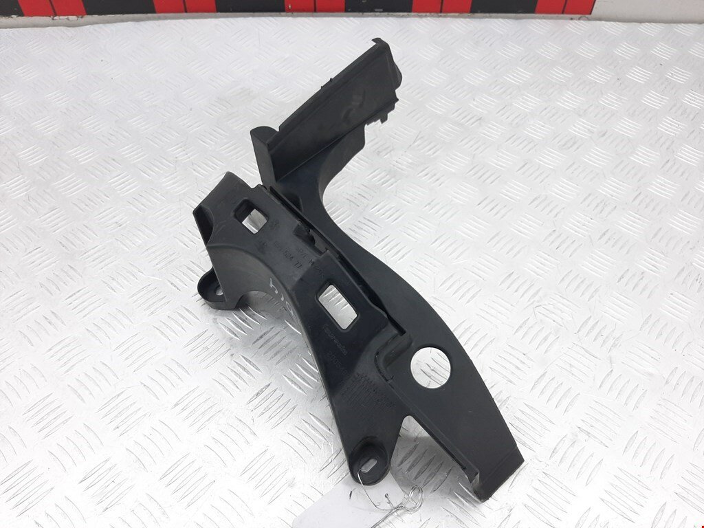 Кронштейн (крепление) заднего бампера правый Peugeot 3008 9685552477 арт. 1571162