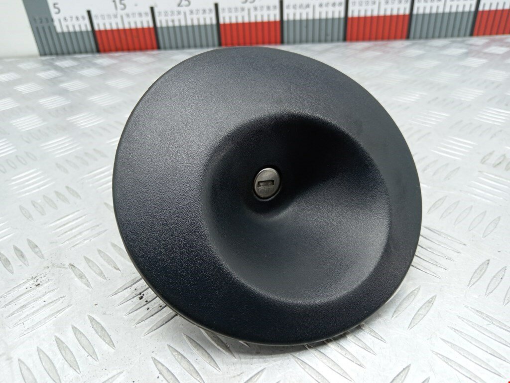 Лючок бензобака Renault Kangoo 1 7701472643 арт. 1779427