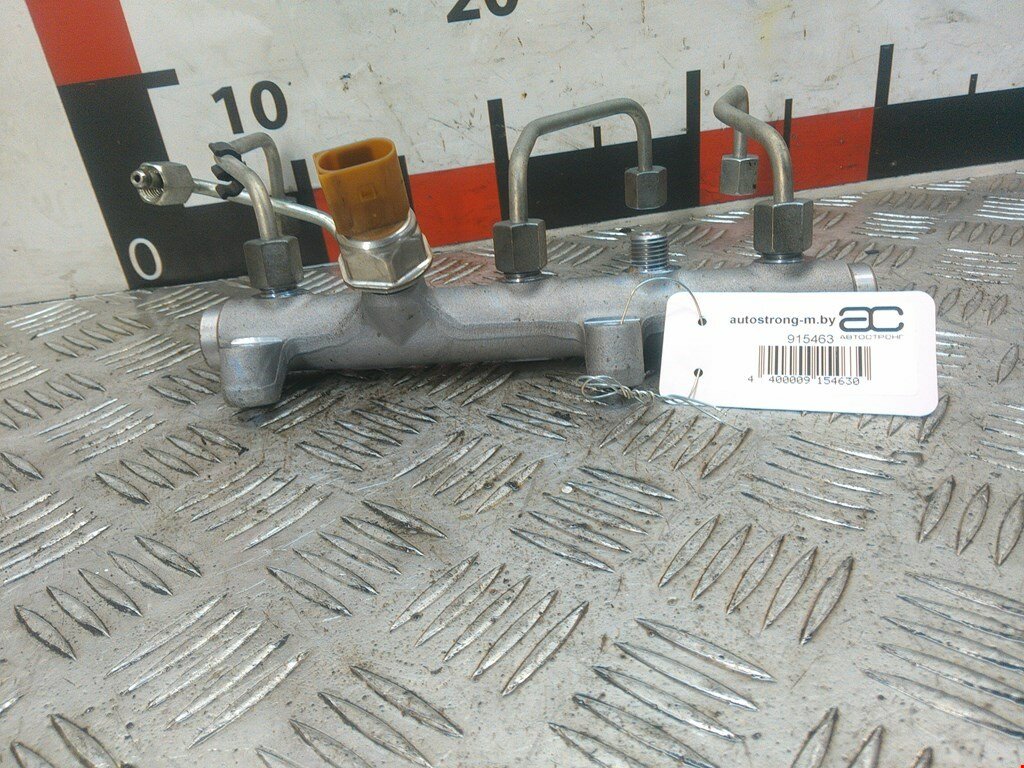 Рампа топливная (топливная рейка) Audi Q7 4L 059130758K арт. 915463
