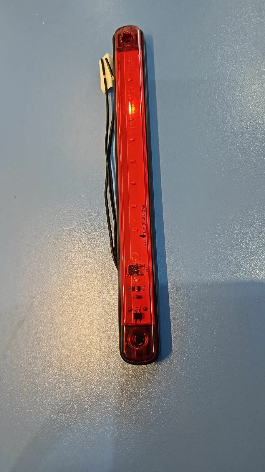 Фонарь габаритный красный светодиодный TpAC