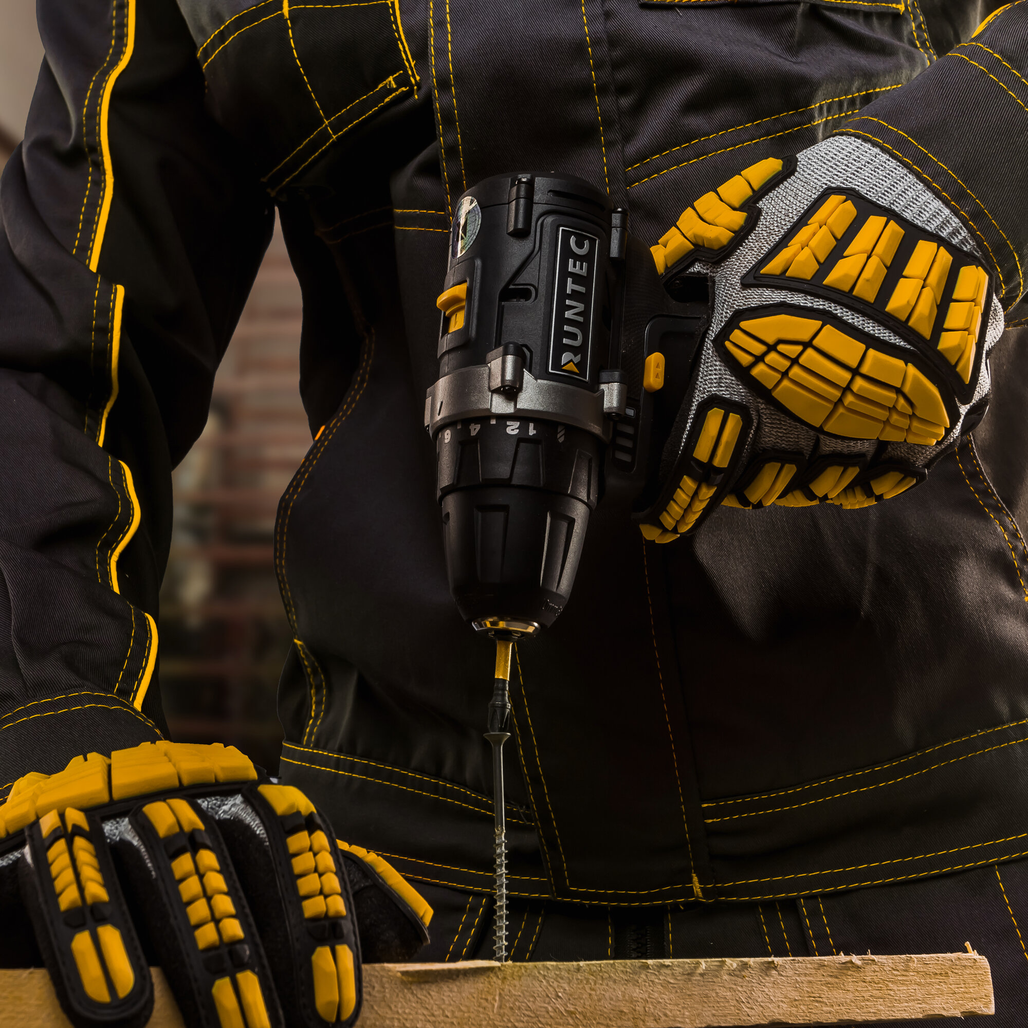 RUNTEC RT-ID122 Дрель-шуруповерт аккумуляторная RUNTEC PRO 10 мм,16В, 2*2Ач, 45Нм