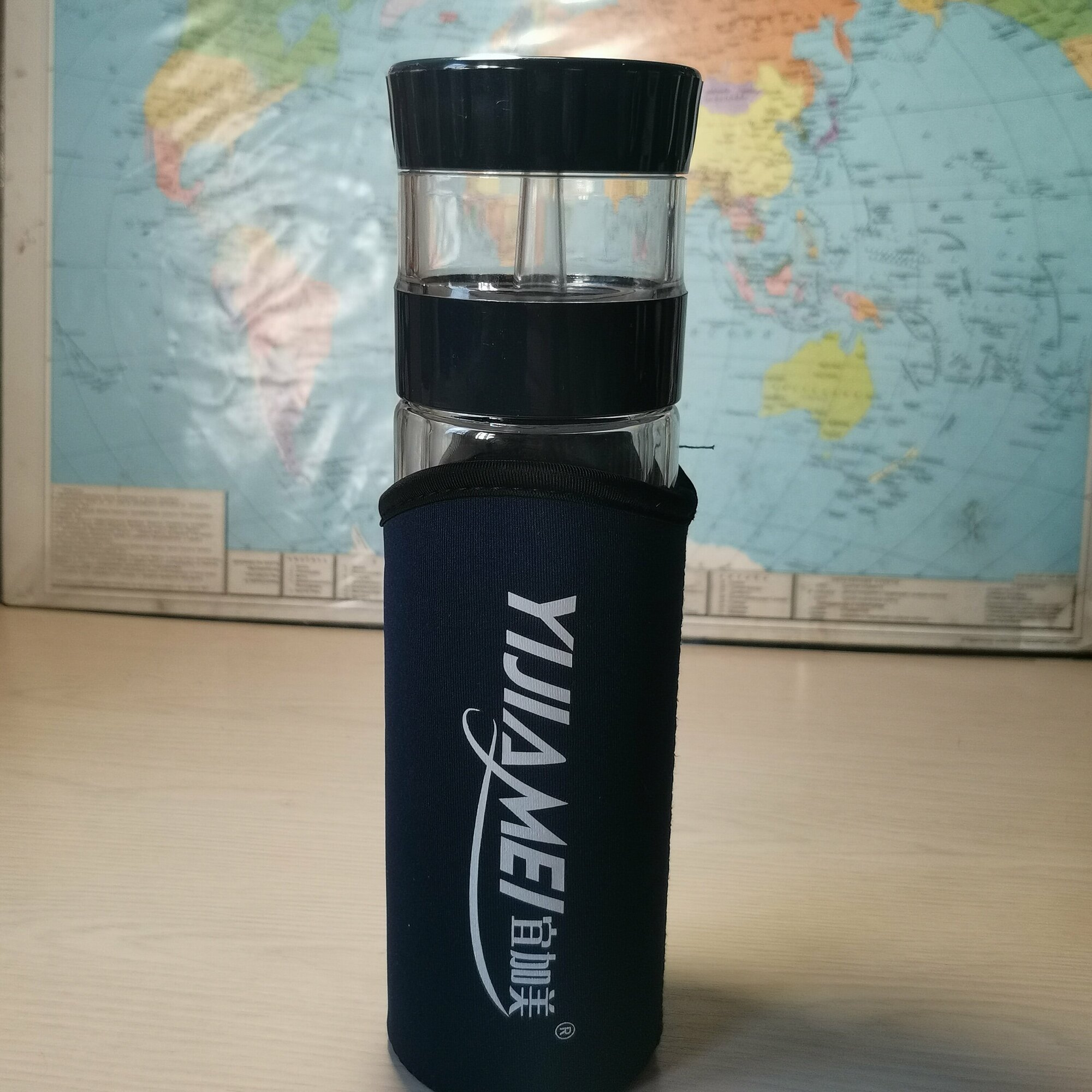 "Чай всегда под рукой" - бутылка-заварник