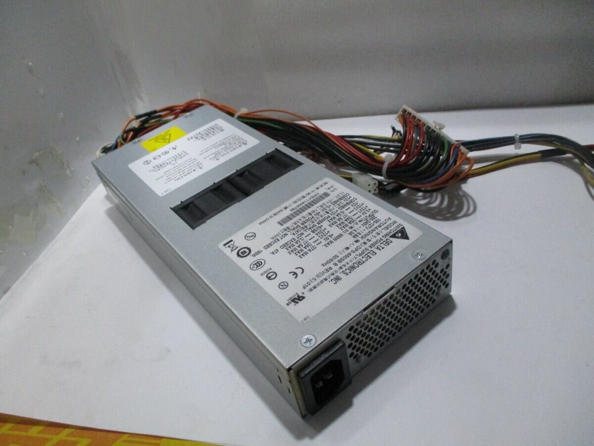 Блок питания Intel FSR1690PS (for SR1690WB) 650-watt power supply spare (DPS-650SB B)