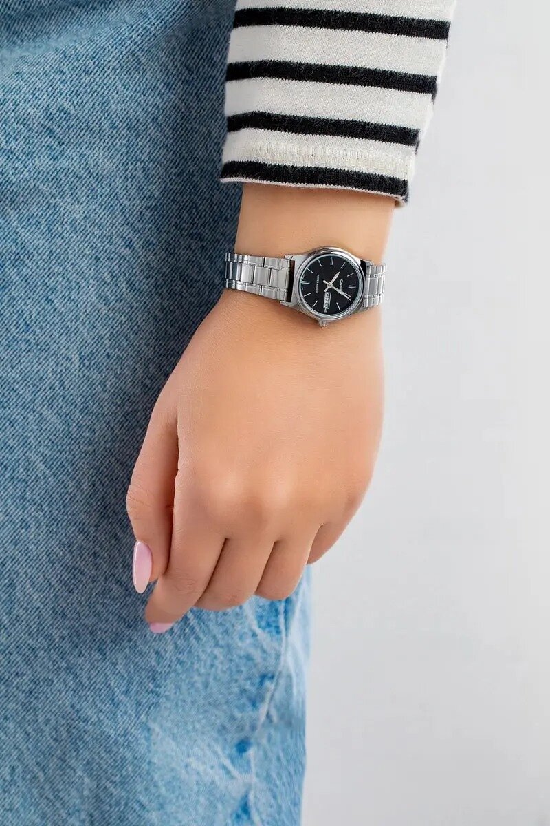 Наручные часы CASIO Collection, серебряный — фото 1