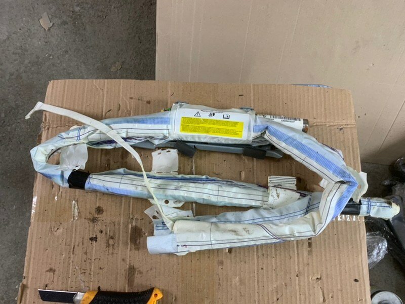 Подушка безопасности боковая (шторка) AIRBAG левая