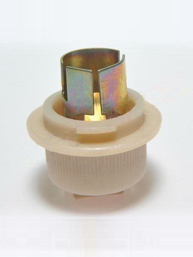 Патрон указателя поворота ВАЗ 2110, 2112, 2107, 2104, 2105, 2109, 2108, 2105-3711133-10