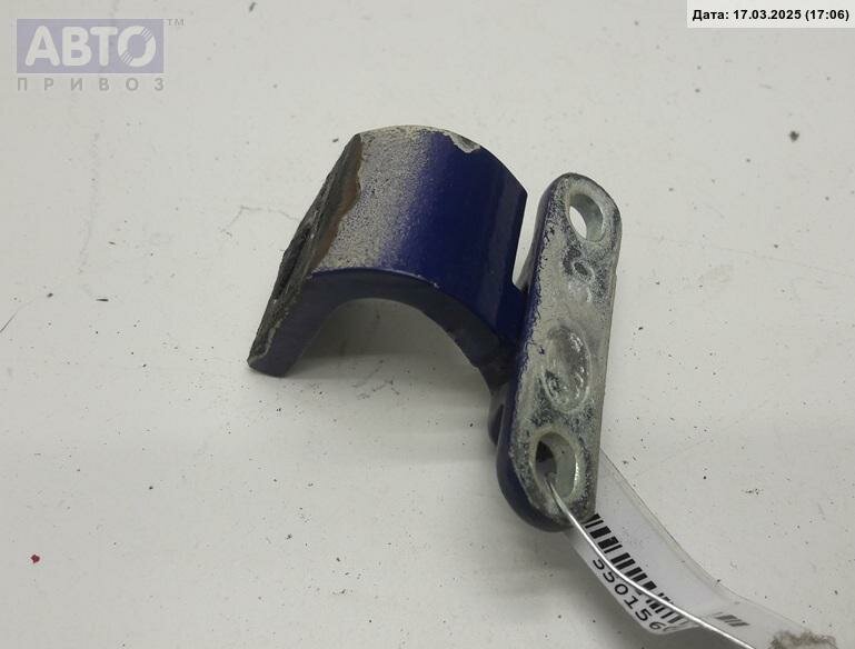 Петля крышки (двери) багажника Volkswagen Golf-3