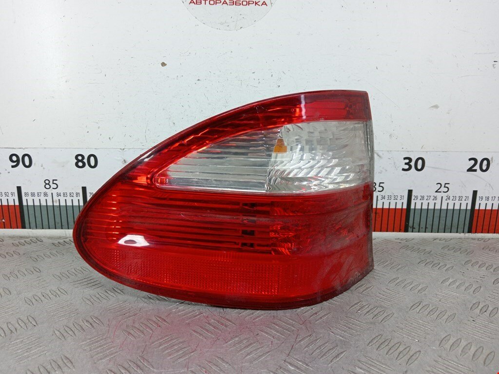 Фонарь задний левый Mercedes E-Class (W211) A2118201564 арт. 2230259