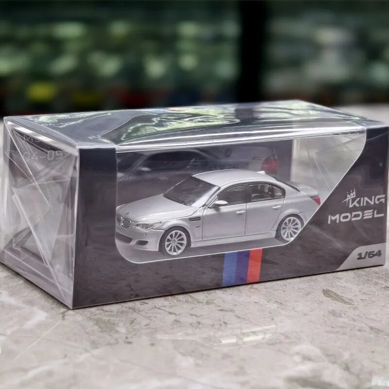 Миниатюрная модель автомобиля из литого металла бмв M5 E60 модель автомобиля Игрушки 1:64 BMW M5 E60