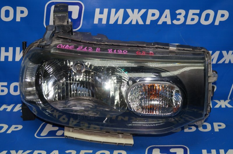 Фара правая Nissan Cube Z12 2008-2020