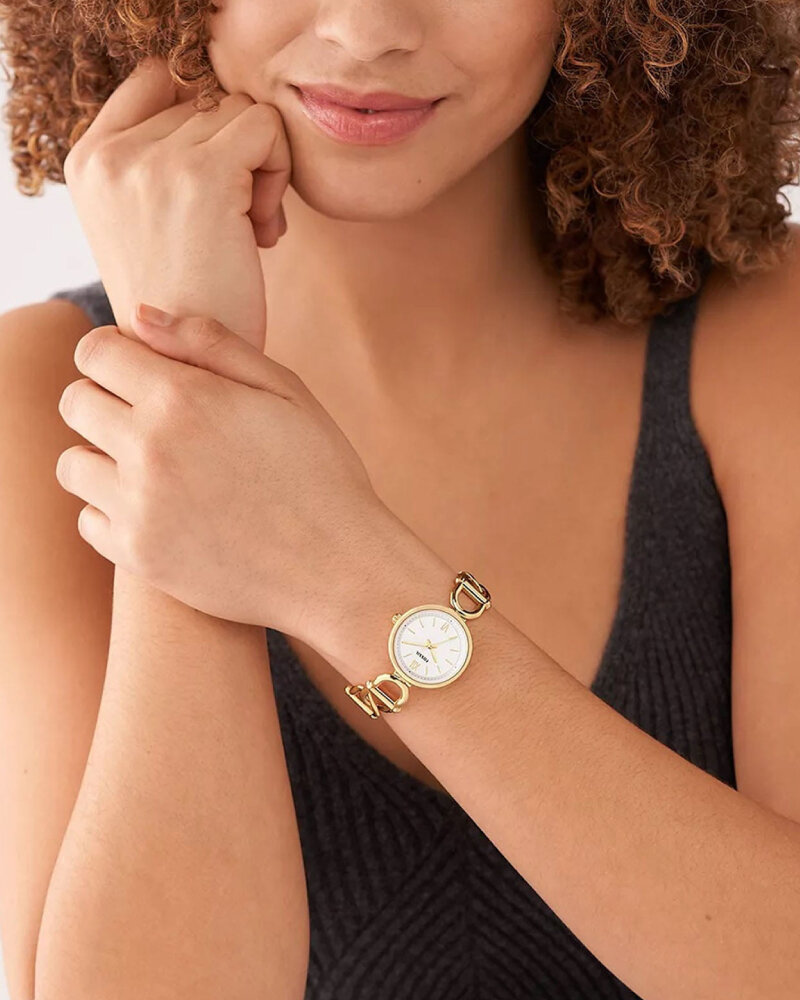  FOSSIL Carlie