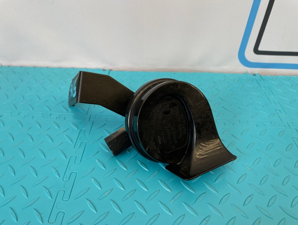 Сигнал звуковой Audi Q3 2012 8UB CPSA 2.0 OEM 8U0951209