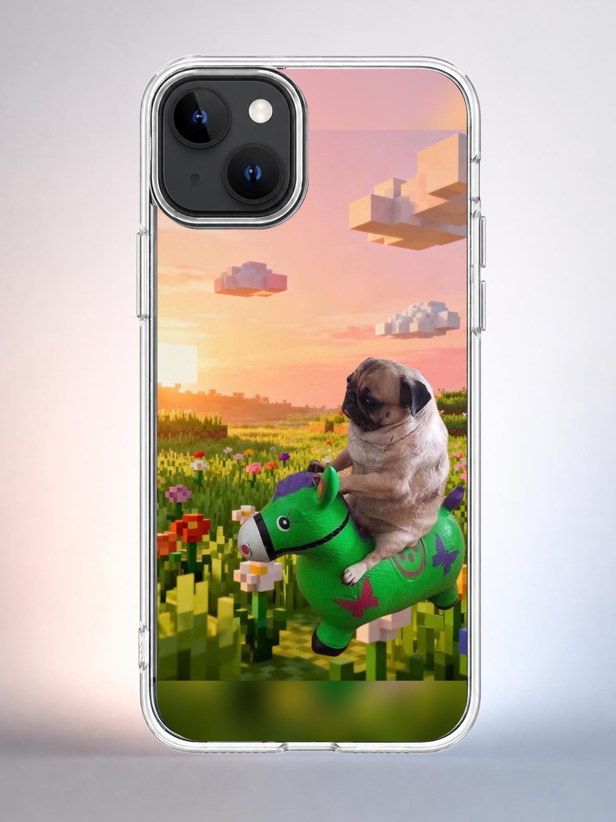 Чехол iPhone 15 Мопс в Y2K Indie Sleaze