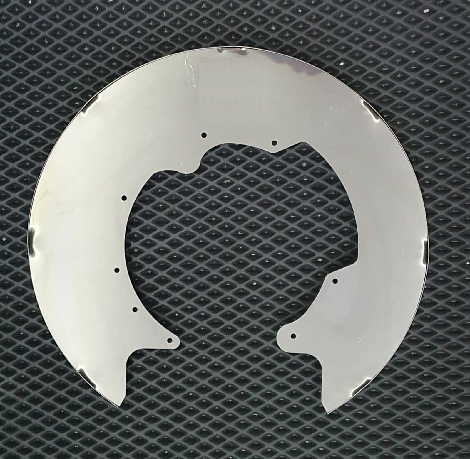 Грязезащитный щиток (пыльник) задних тормозных дисков Infinity FX/QX (Инфинити FX/QX), нержавеющая сталь.