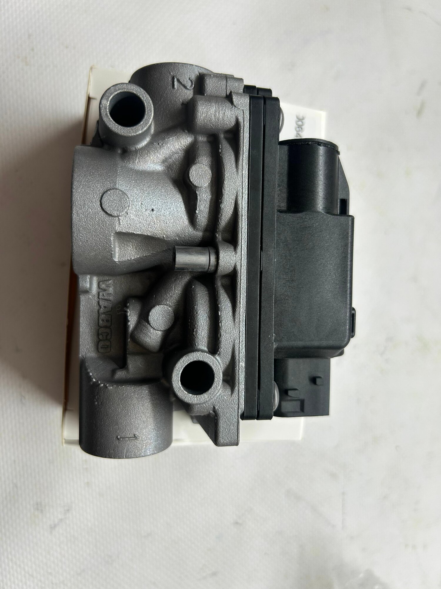 Клапан электромагнитный abs A0064291844