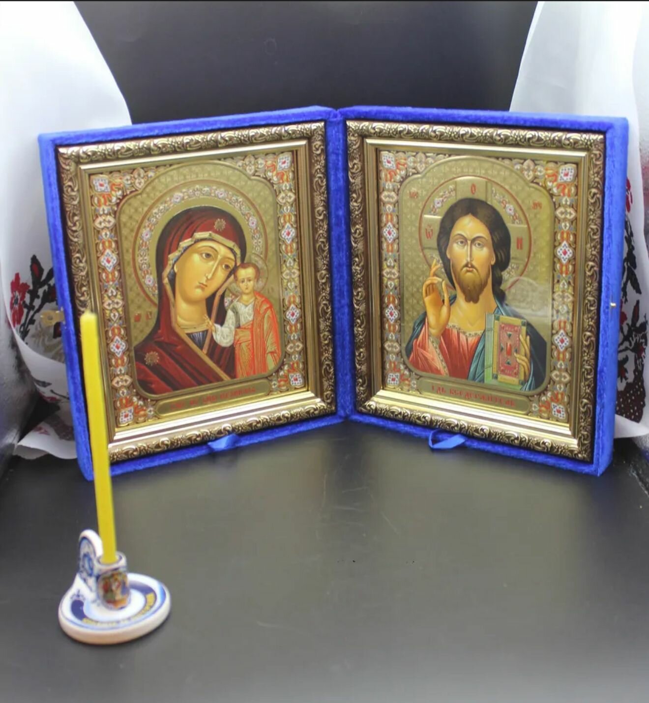 Венчальный складень "Спаситель и Божья Матерь Казанская", 22х19 см, в бархатном футляре