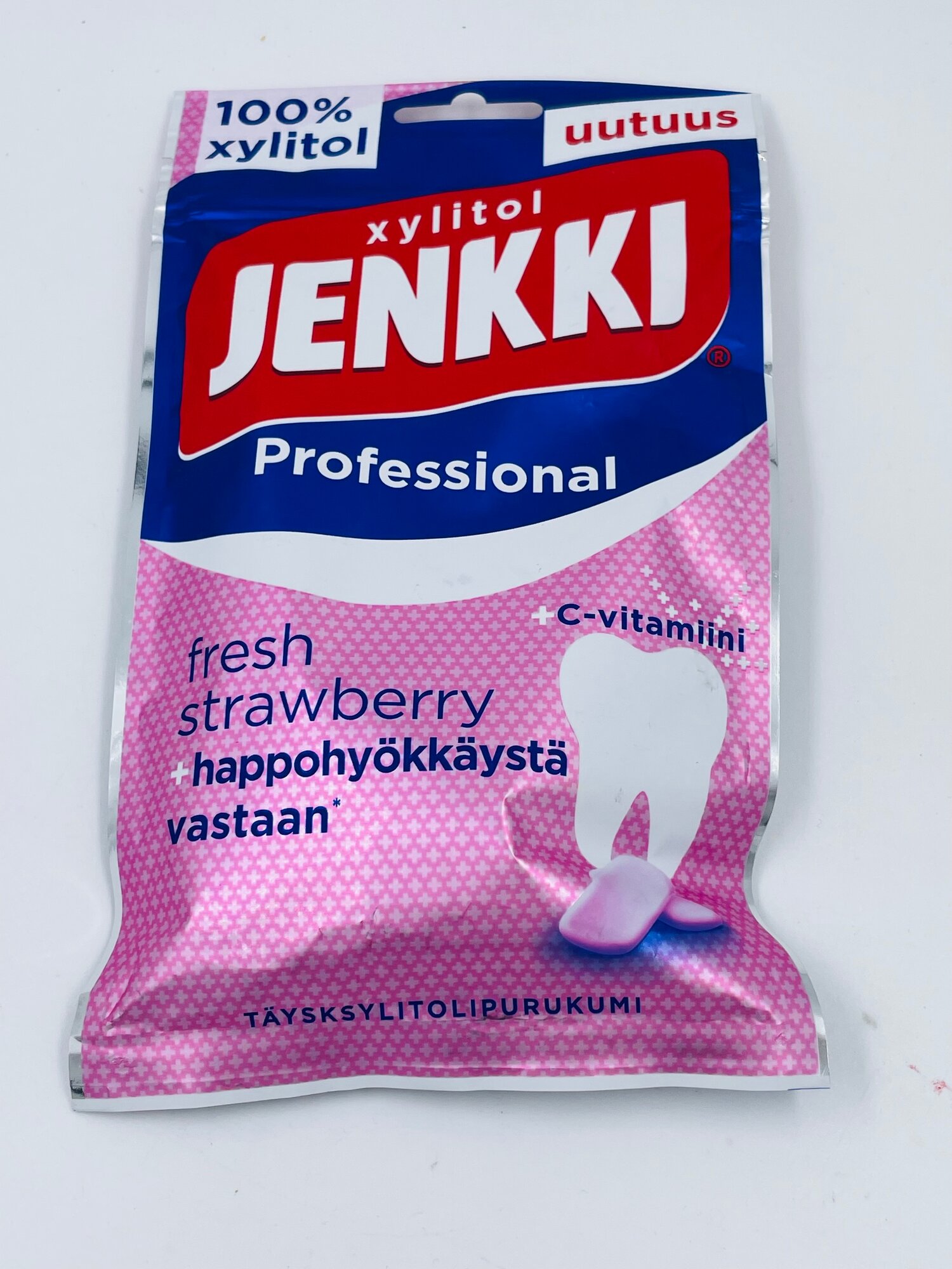 Жевательная резинка Jenkki Professional Fresh Strawberry +витамин C (свежая клубника) 90 г (из Финляндии)