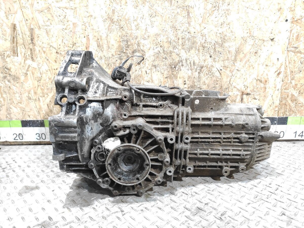 МКПП VOLKSWAGEN Passat B5 012300053X