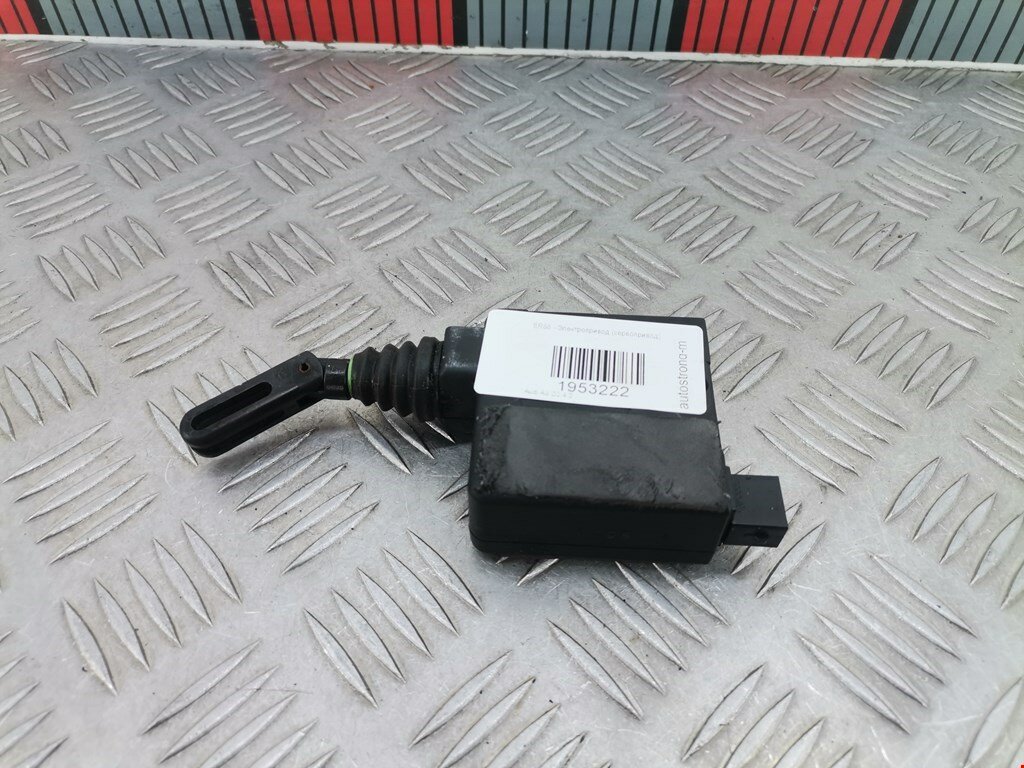 Сервопривод (электропривод моторчик привода) замка крышки багажника Audi A8 D2 4A0862153D арт. 1953222