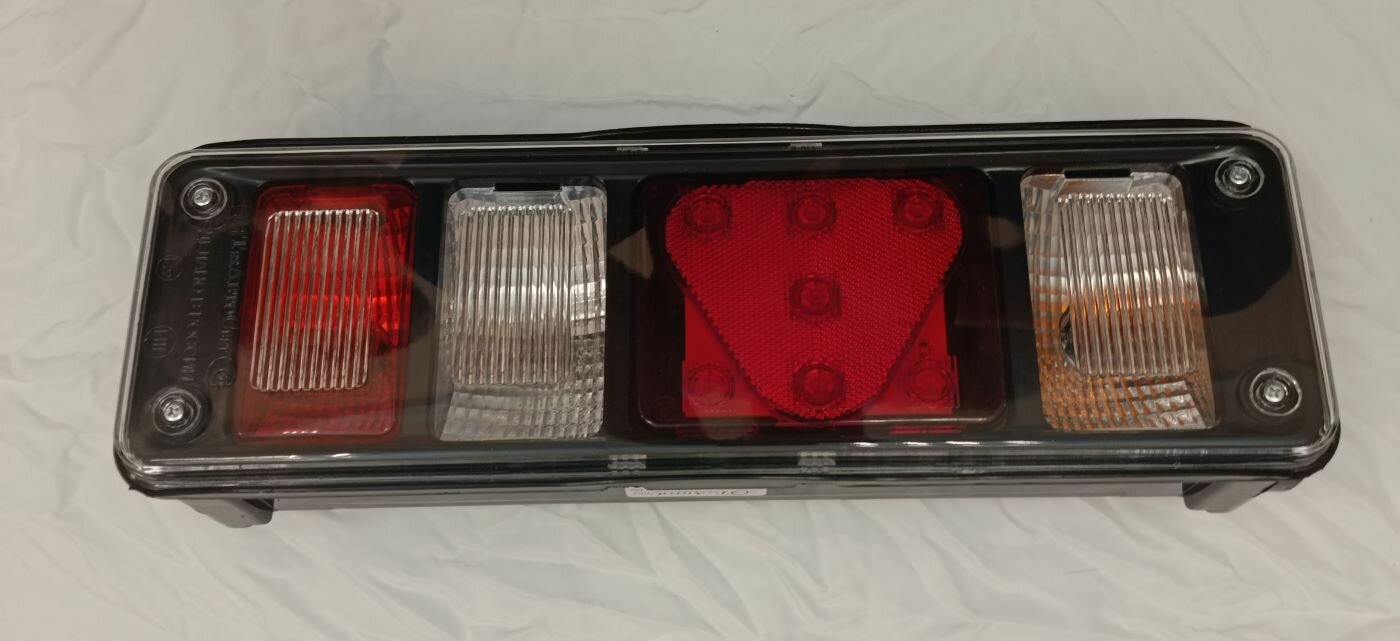 Фонарь задний для грузовых автомобилей KRONE NEW с AMP разъмом (Левый) Сделано в России (18196)