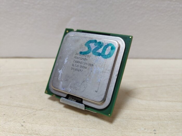 Процессор 775 Intel Pentium P520