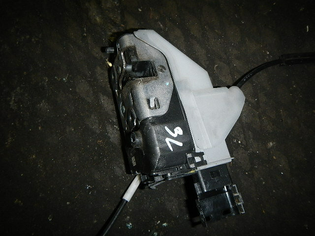 Б/У Замок двери задней левой, Citroen (Ситроен)-C3 (09-) CITROEN C3 (09-16) с разбора целый 139812 Peugeot-Citroen арт. 9...