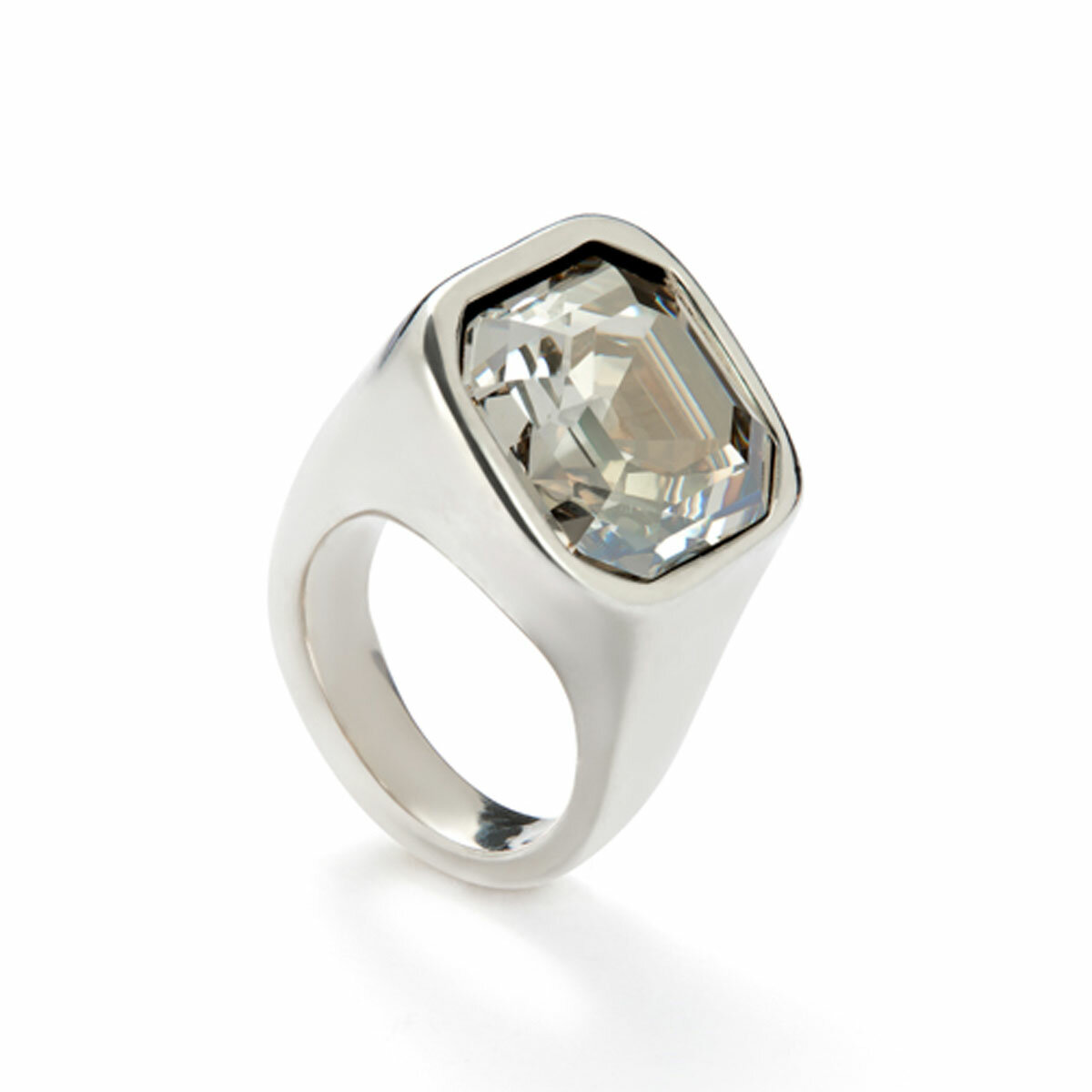 Кольцо, кристалл