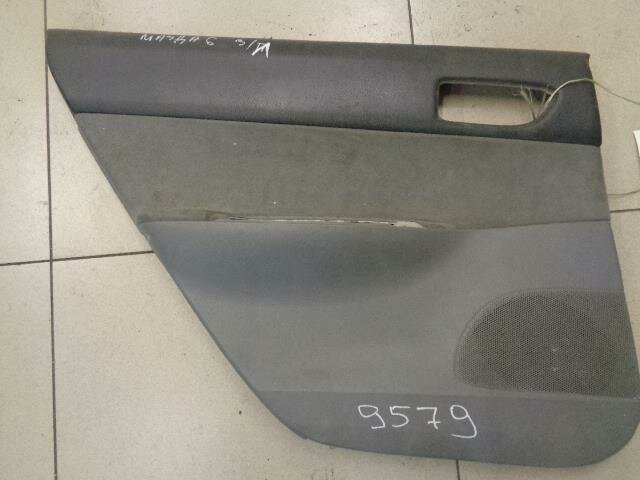 Обшивка двери задней левой от Mazda Atenza GG 2002-2007