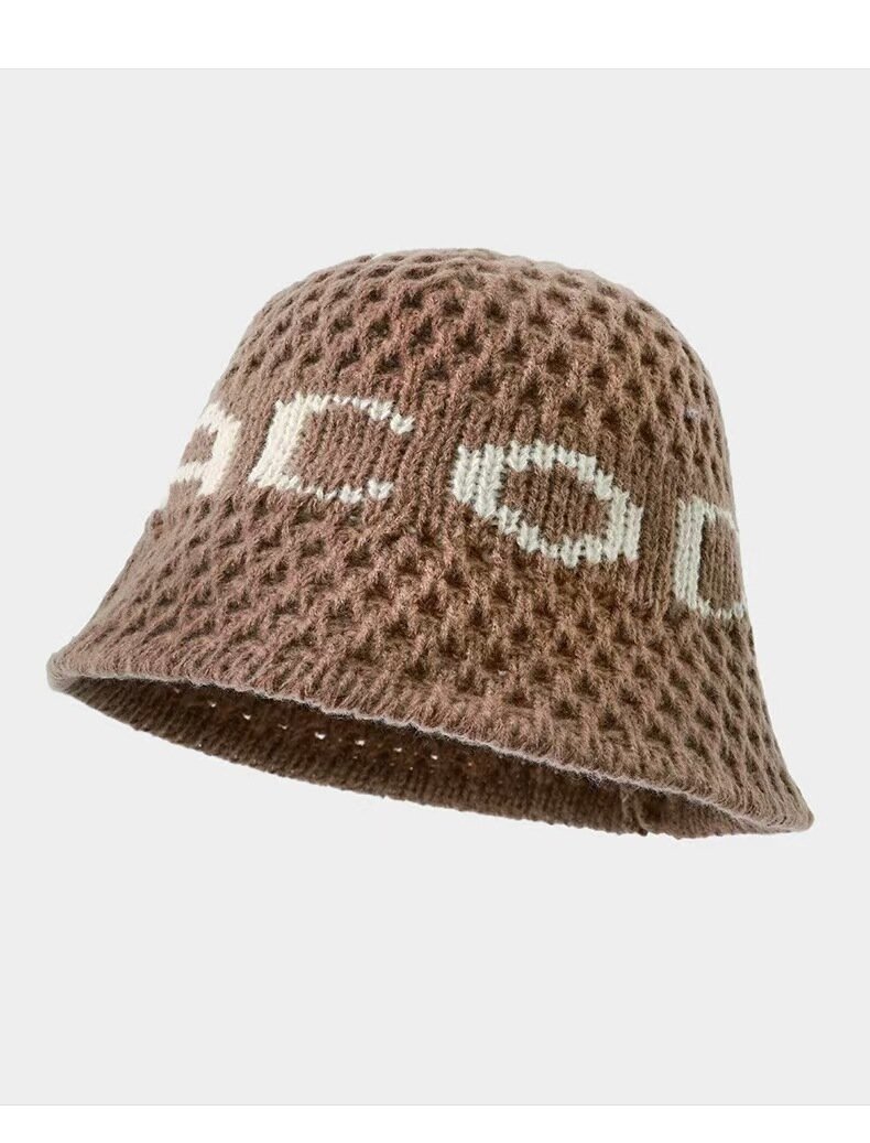 Шапка для женщин