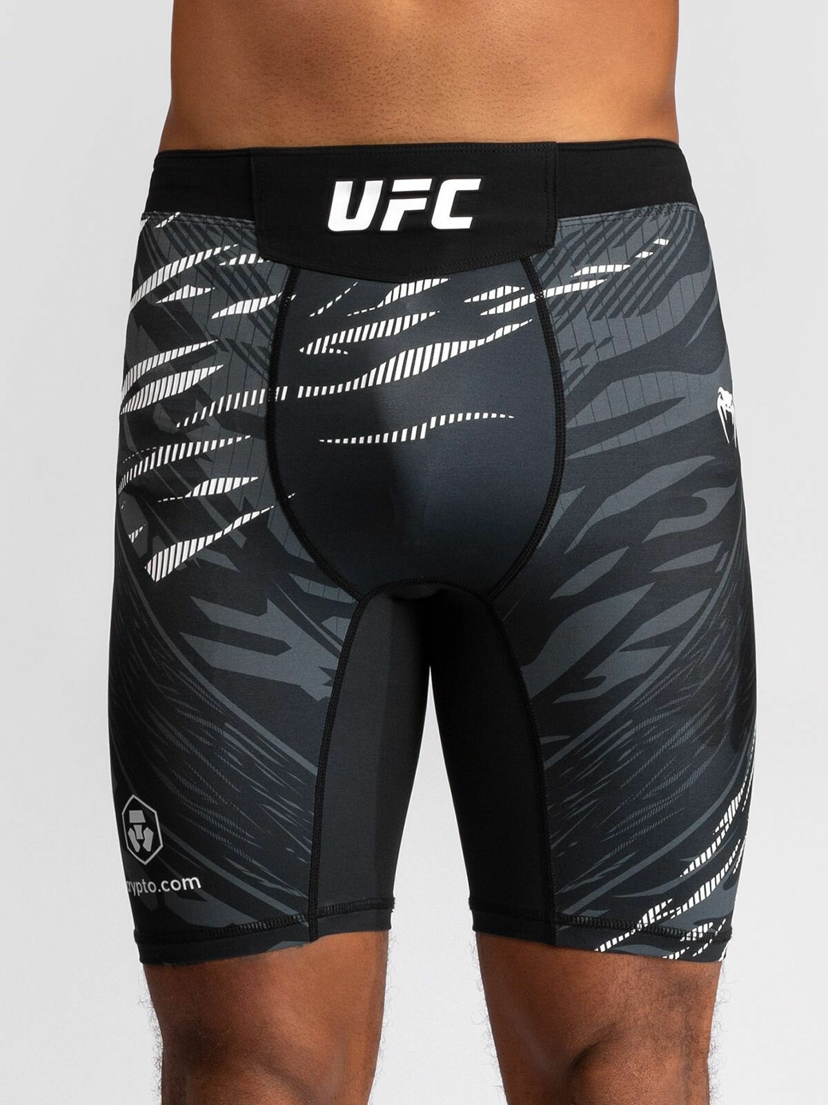 Шорты спортивные