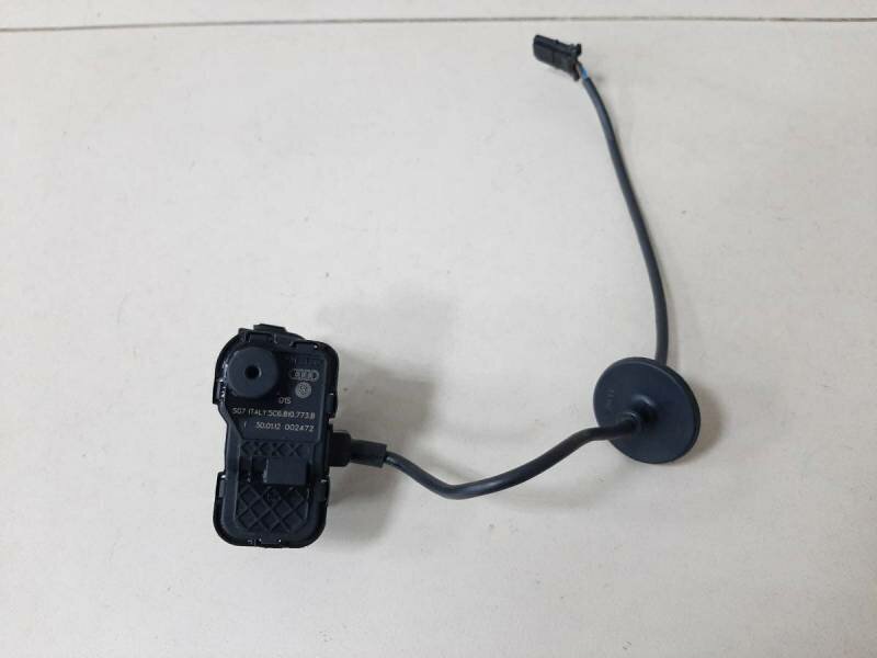 Активатор замка крышки бензобака Volkswagen Polo Sed RUS 2011 кат.номер: 5C6810773B