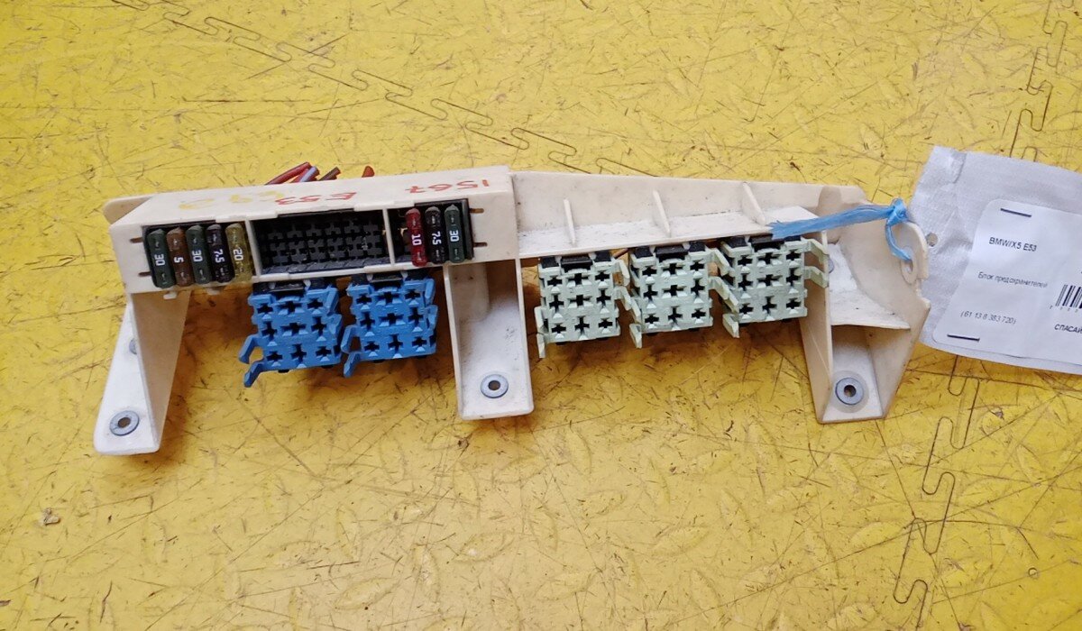 Блок предохранителей X5 E53 BMW 61138383720