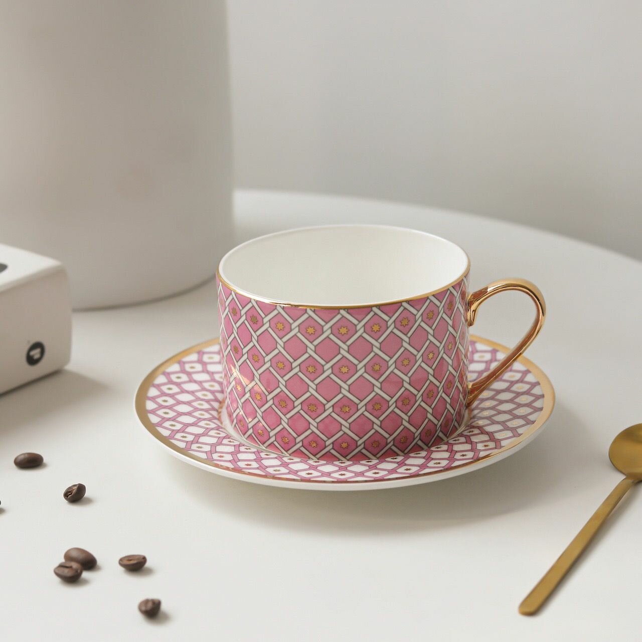 Послеобеденный чай, кофейная чашка и блюдце из костяного фарфора в европейском стиле-