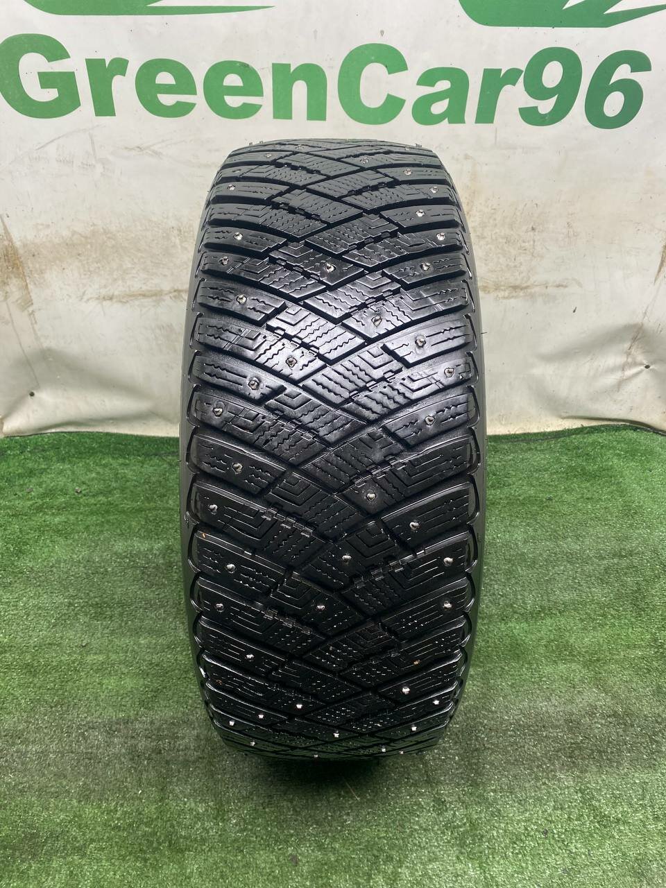 Зимние шины Goodyear Ultragrip Ice Arctic 225/55 R17 20% износ MJG976520