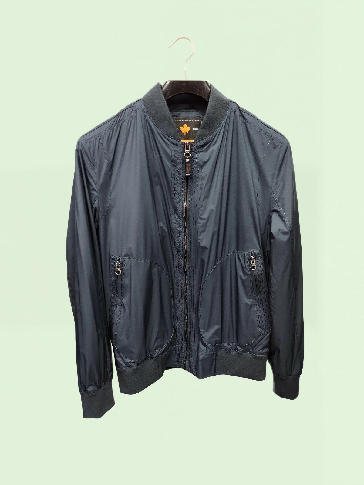 Ветровка бомбер