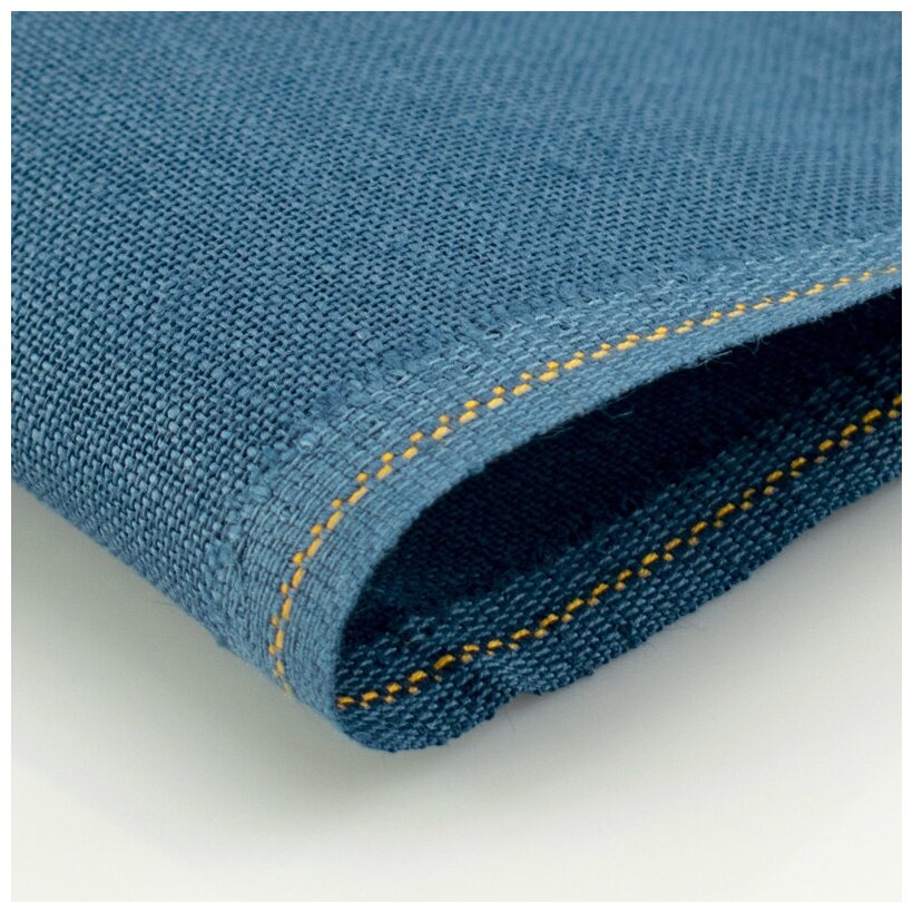 Канва Zweigart Belfast 32ct. 35x50 см. (цвет: 578 голубая ель)