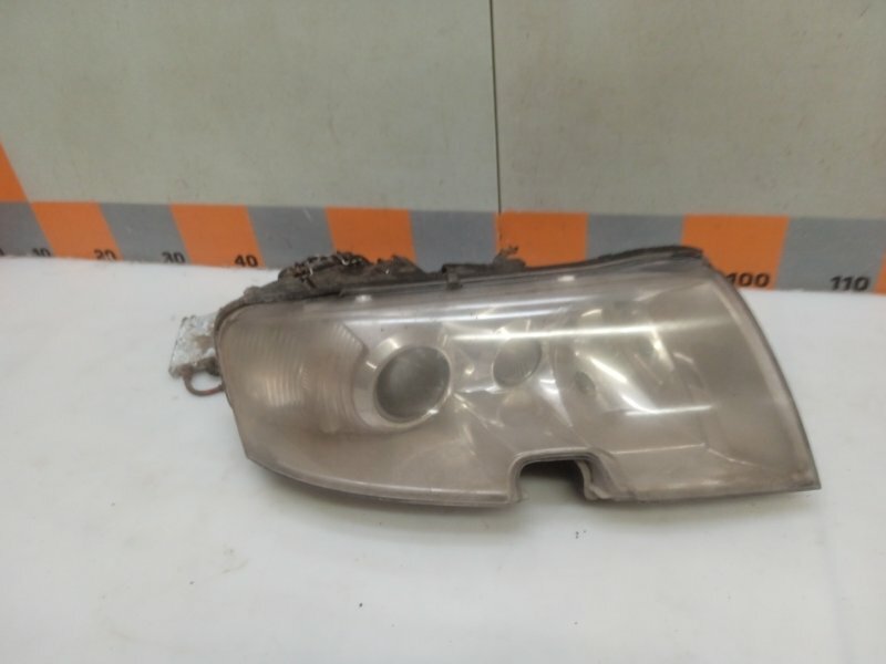 Б/У мутная, не штатный ксенон, оригинал, Шкода Суперб 1 Фара правая Skoda Superb 2006 1, 3U4 276063 VAG арт. 3U1941018G
